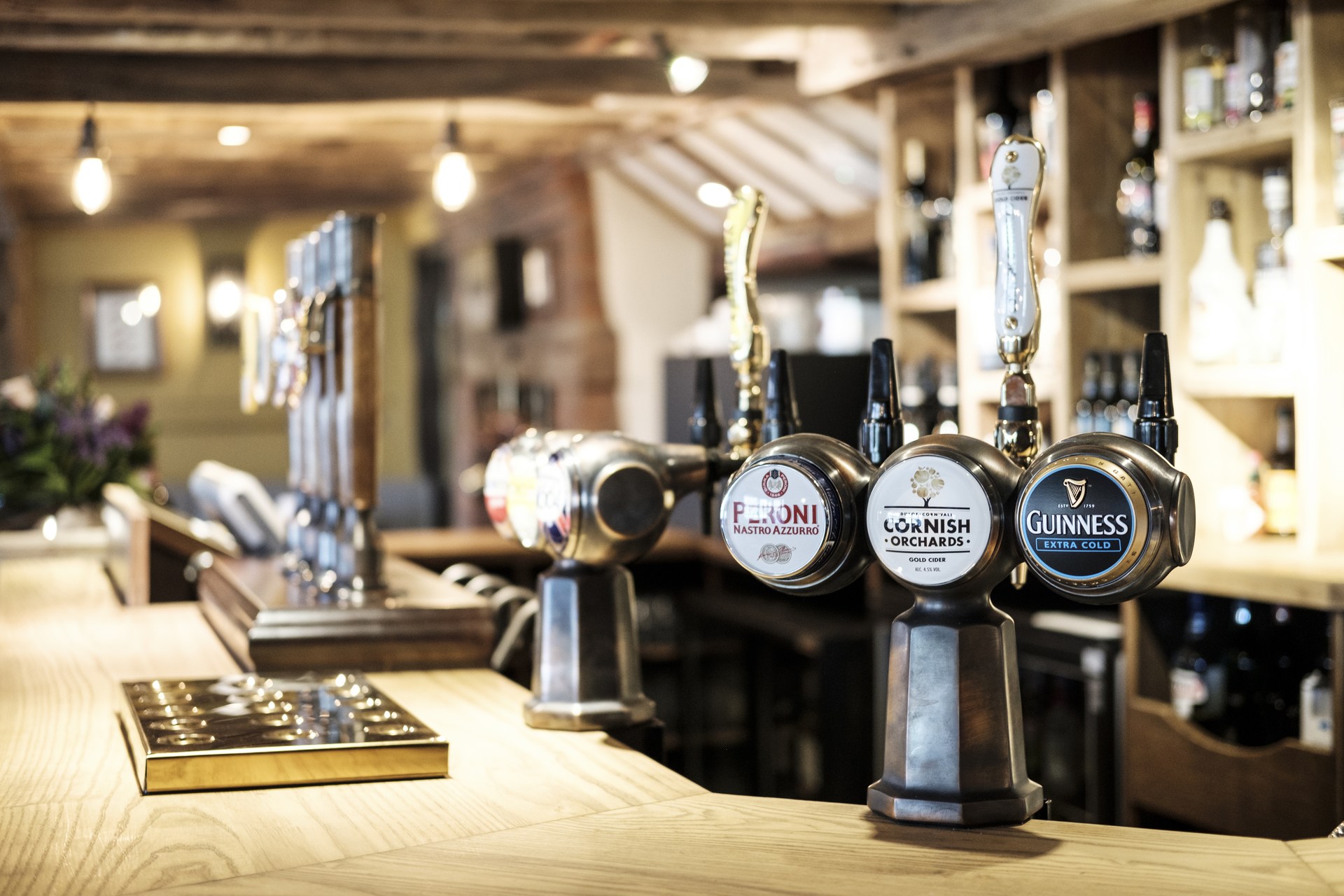 The White Hart - Drinks at The White Hart